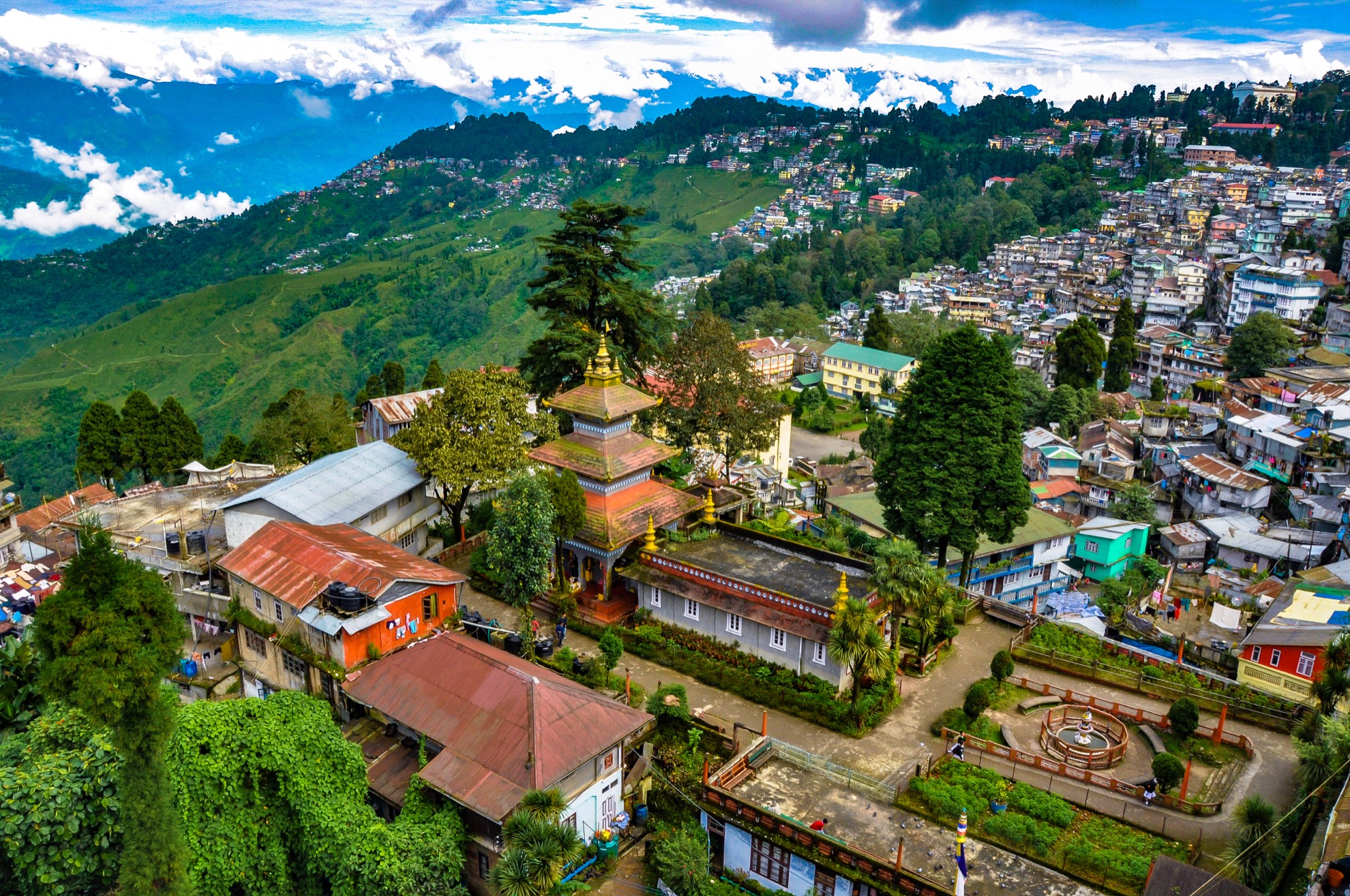 8 Fascinating Facts About Darjeeling | TravelAwaits