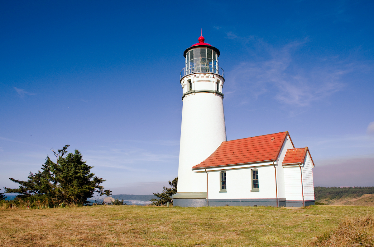 7 Historic Lighthouses To Visit Along Oregon’s Coast