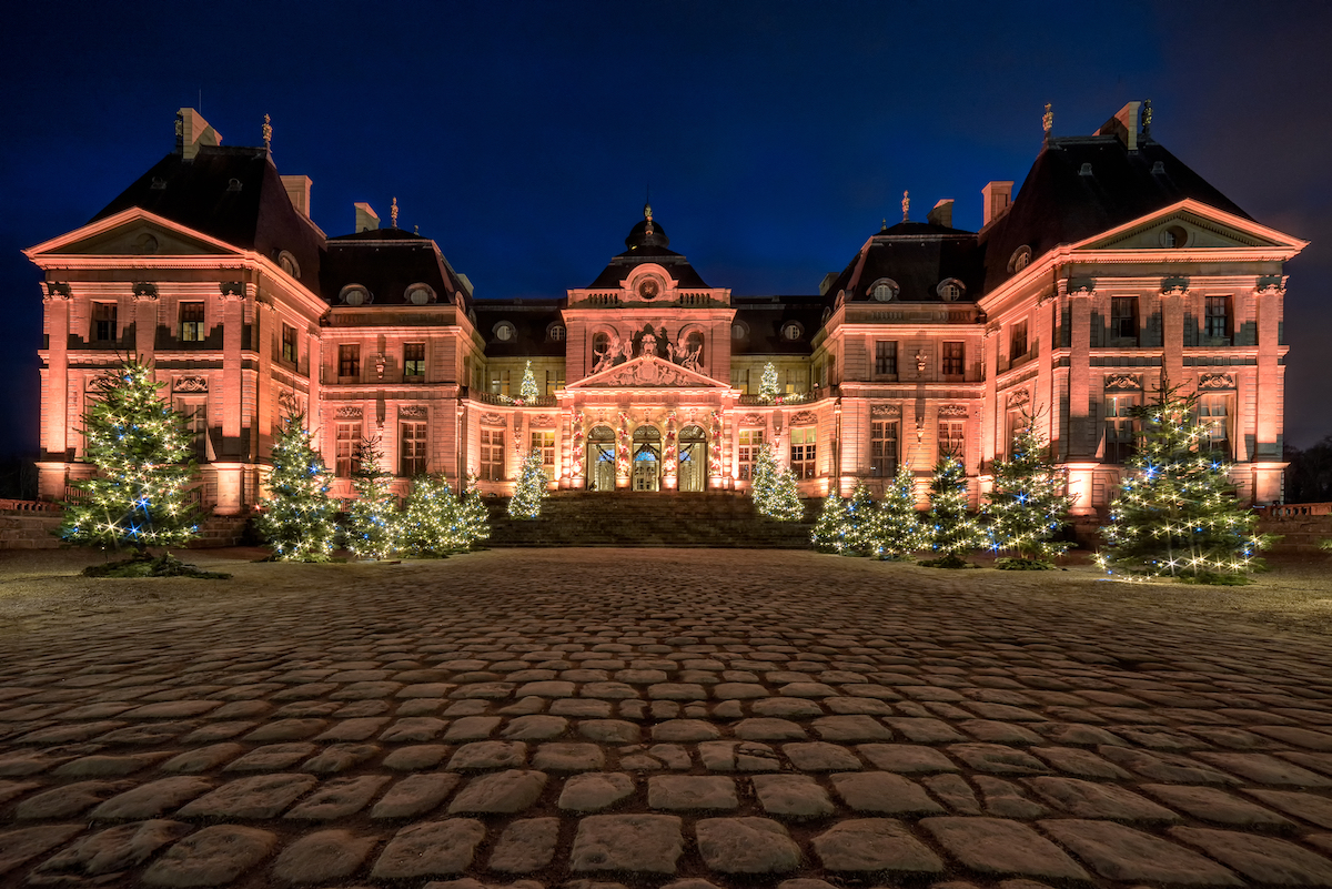 9 Best Things To Do In Paris During Christmas | TravelAwaits