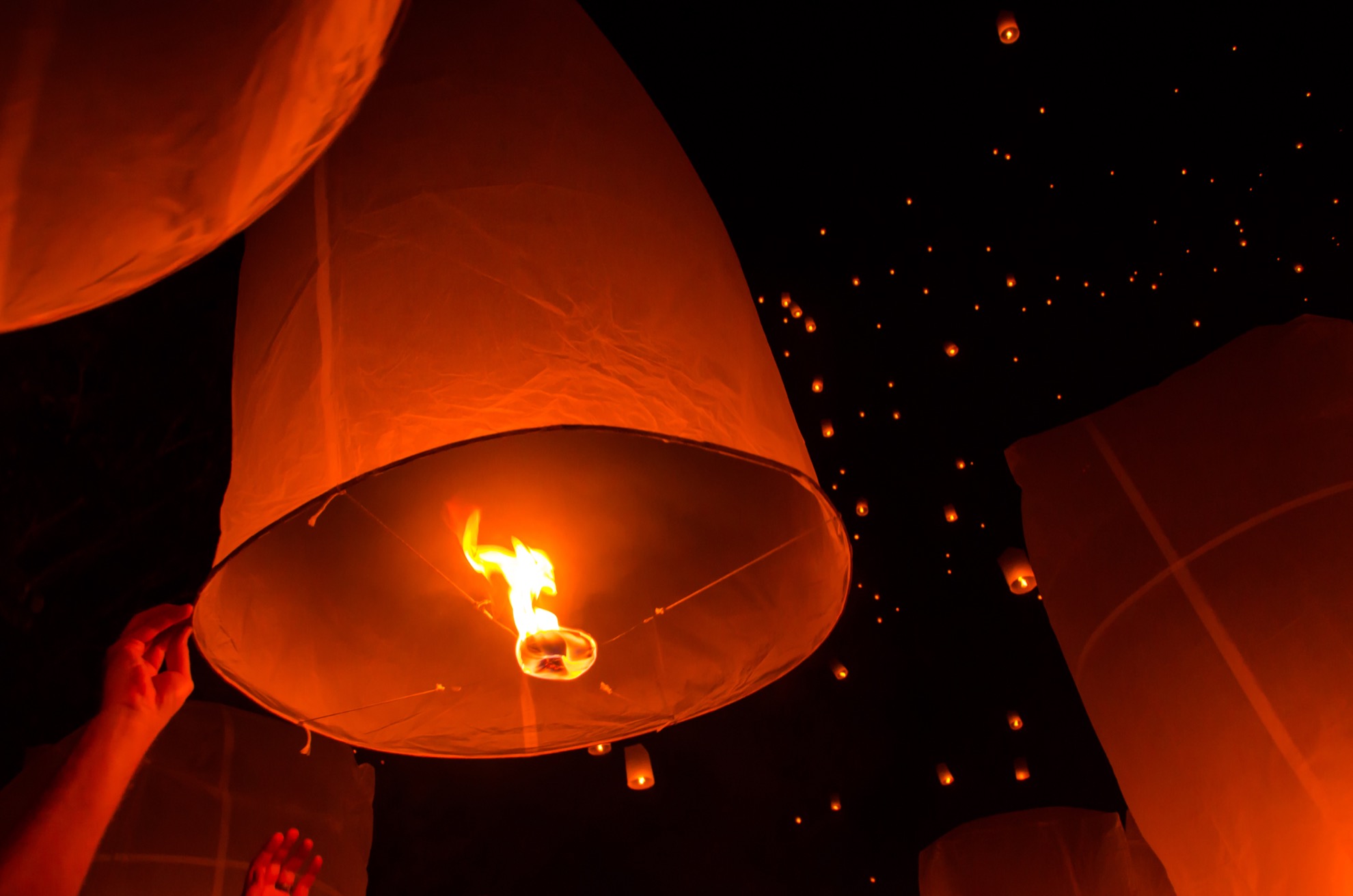 7 Quick Facts About Thailand’s Yi Peng Lantern Festival | TravelAwaits