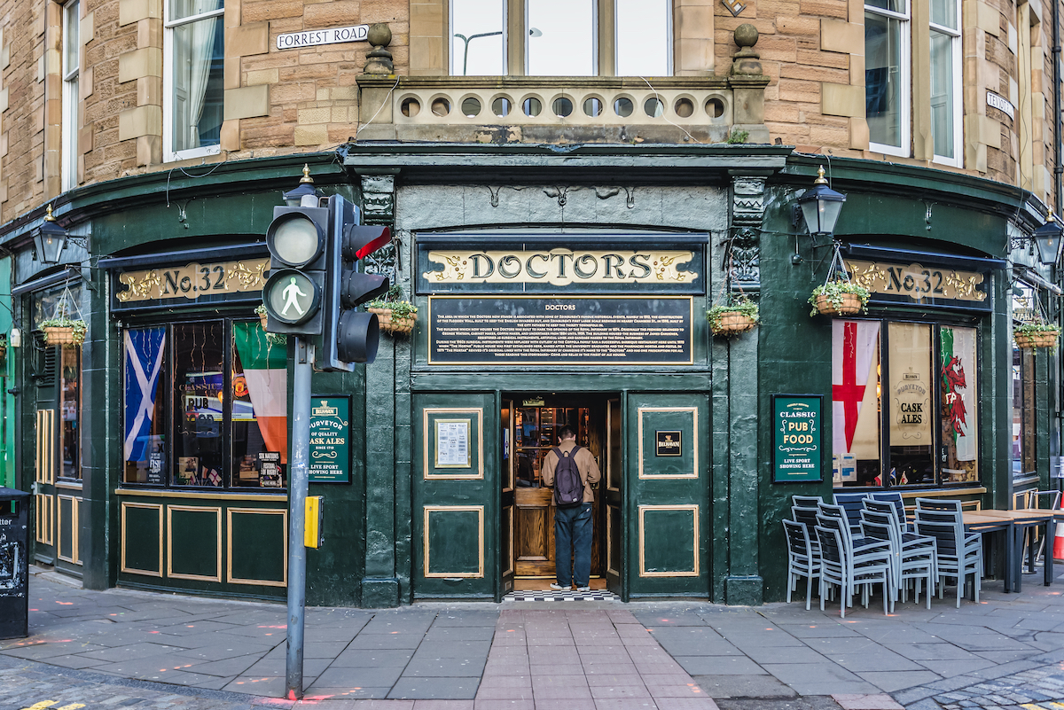 7 Best Authentic Pubs In Edinburgh