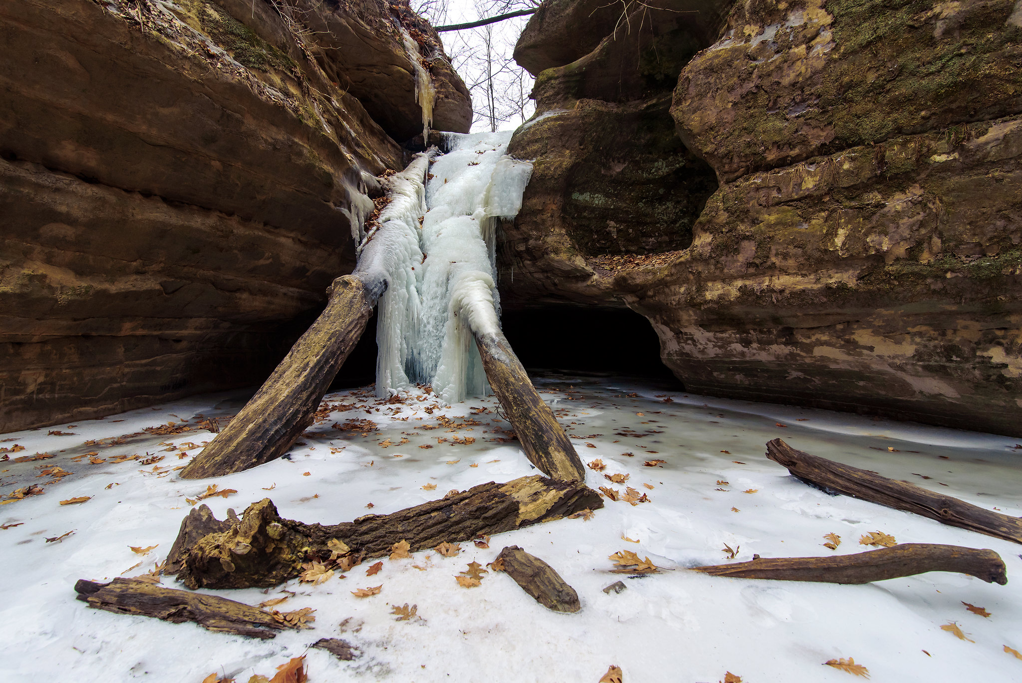 8 Tips For Visiting Starved Rock State Park In The Winter