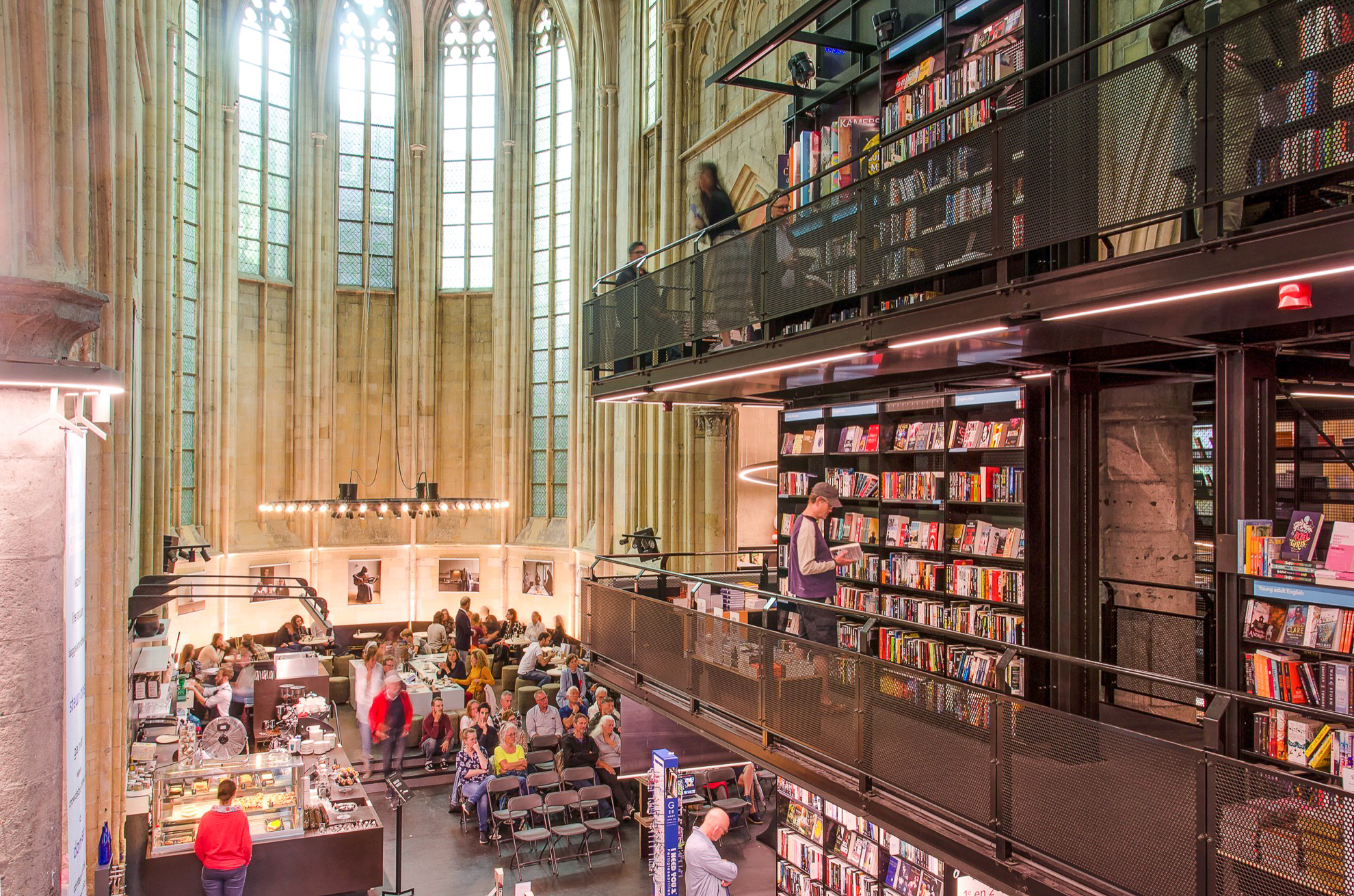 This 700-Year-Old Church Is Now One Of The Most Beautiful Bookstores In ...