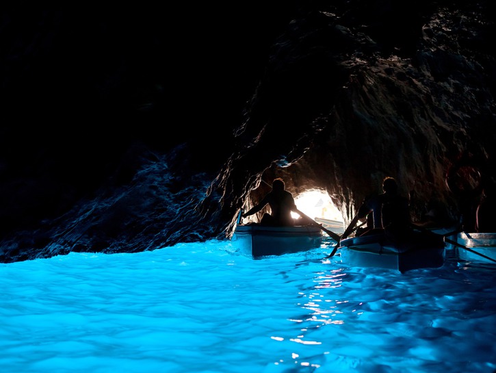 How To Visit The Blue Grotto In Italy