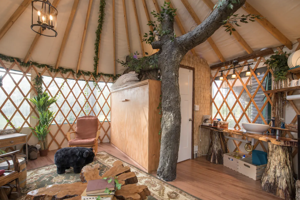 This Dreamy Treehouse Surrounded By Magnolia Trees Is the Most Popular ...