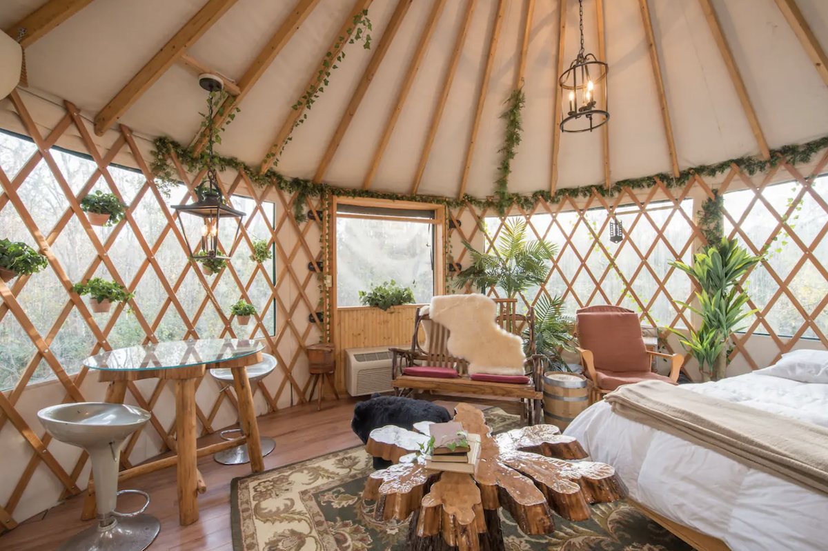 This Dreamy Treehouse Surrounded By Magnolia Trees Is the Most Popular ...