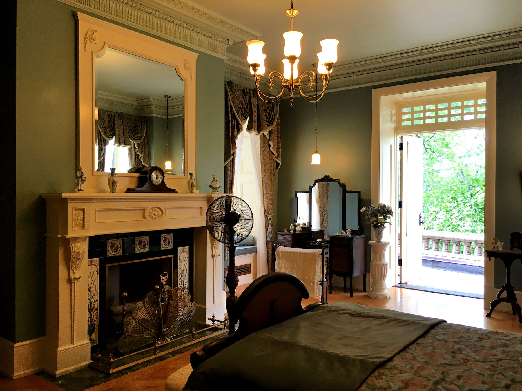 How To Spend A Perfect Day At Boldt Castle | TravelAwaits