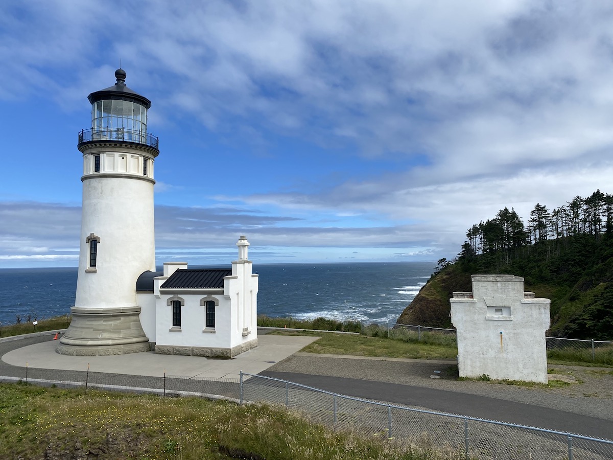 5 Coastal Washington Lighthouses Where You Can Spend The Night ...