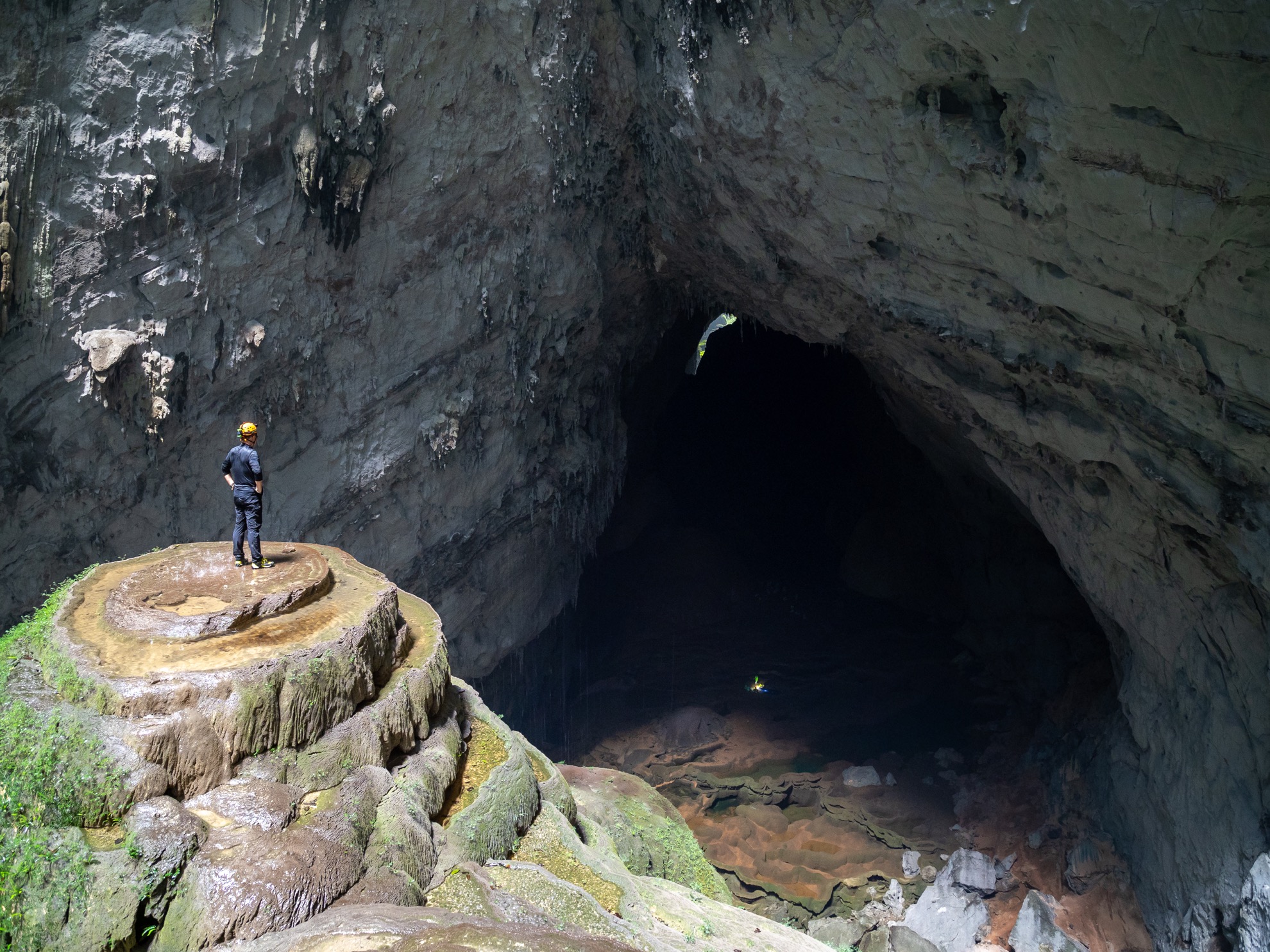 The Son Doong Cave In Vietnam Is So Big, It Has Its Own Weather System ...