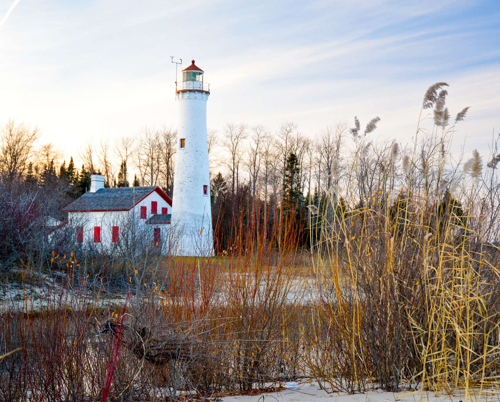 10 Beautiful Old Lighthouses Still In Operation In The U.S.