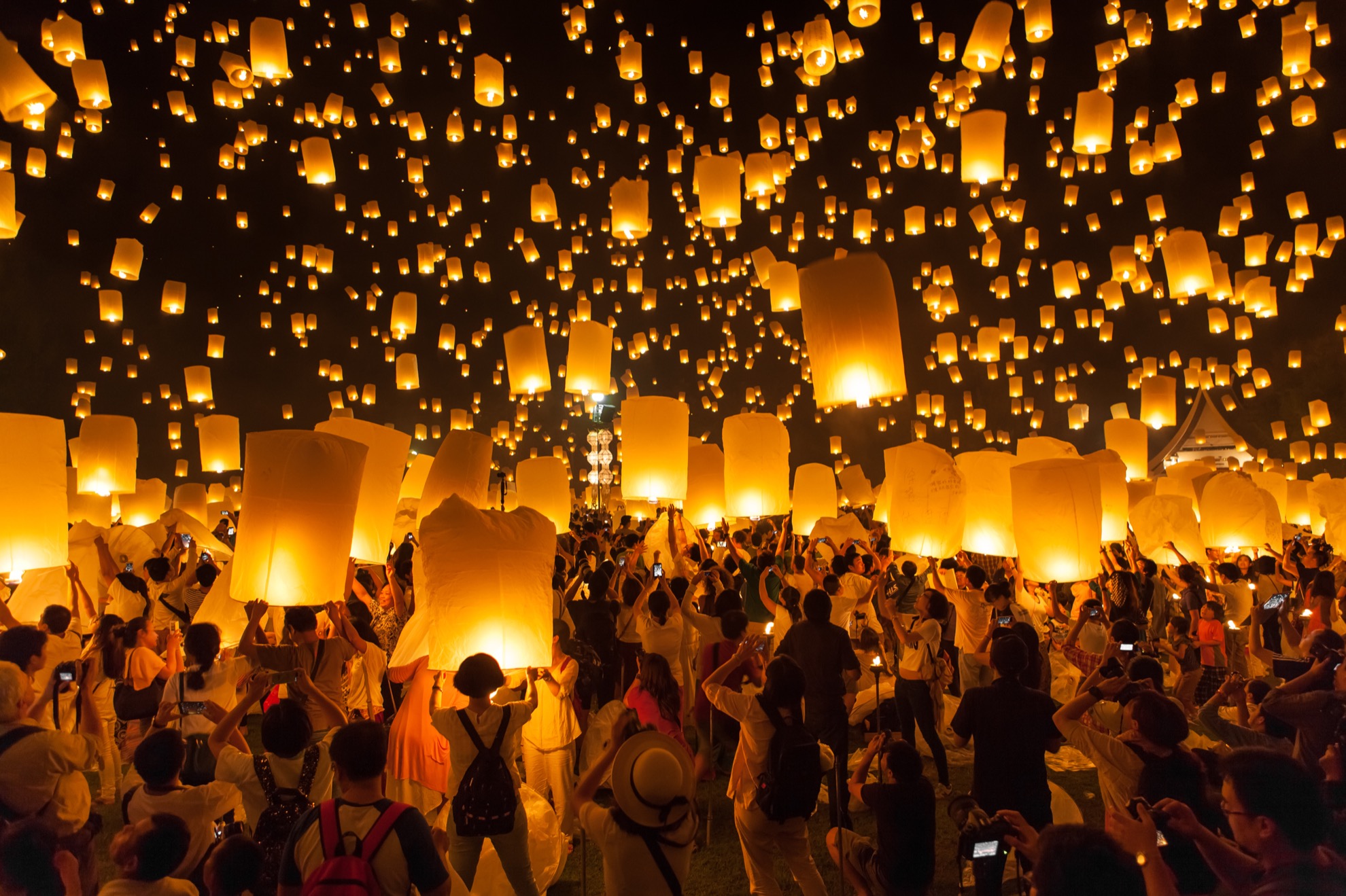 7 Quick Facts About Thailand’s Yi Peng Lantern Festival | TravelAwaits