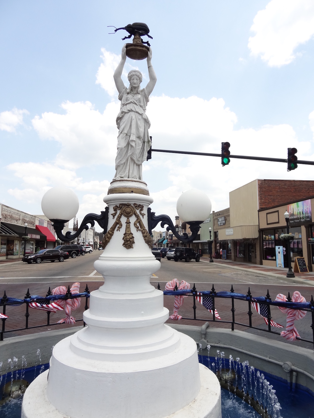 The Best Stops On A Weird And Wacky Alabama Road Trip | TravelAwaits