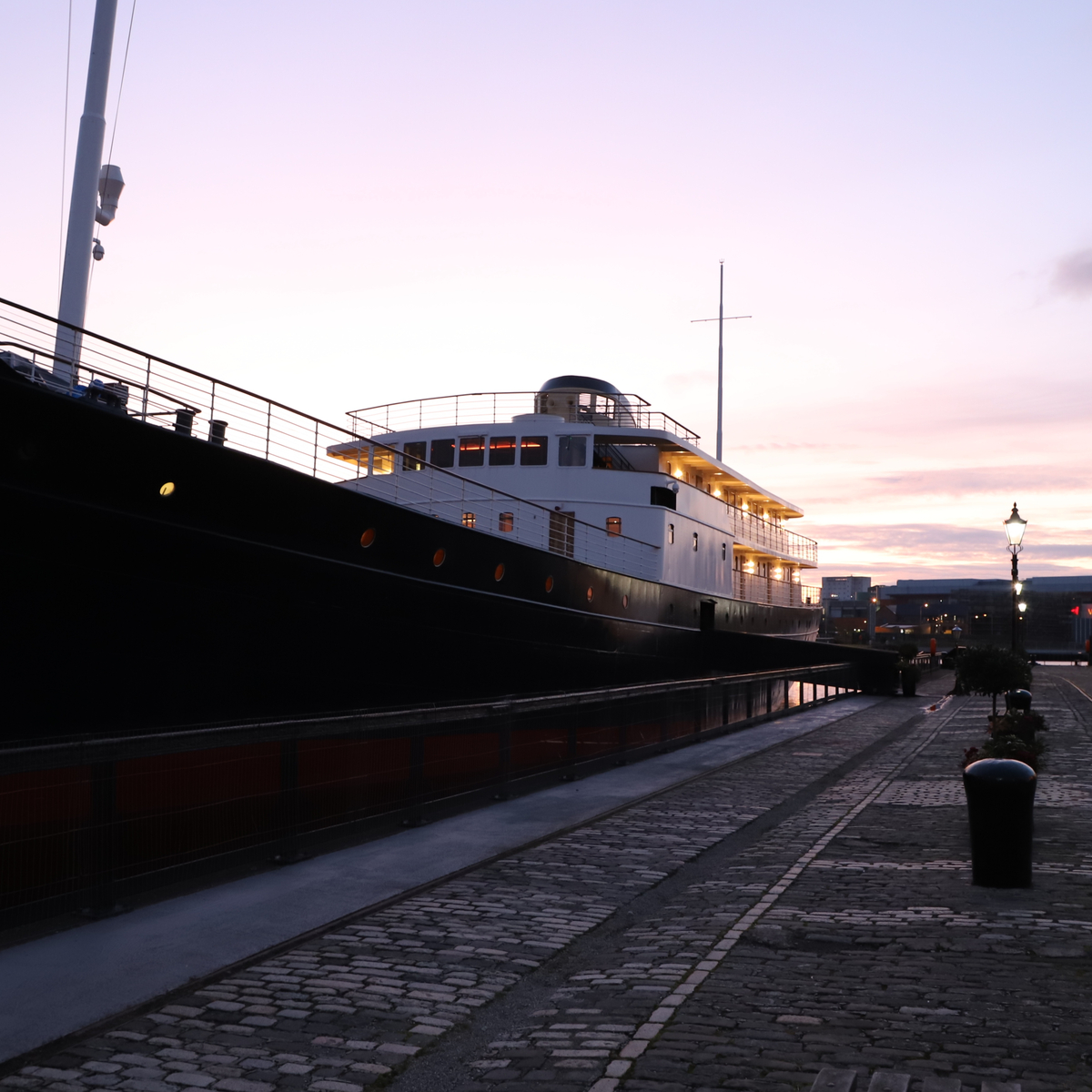 From Budget To Luxury: The Best Places To Stay In Edinburgh | TravelAwaits