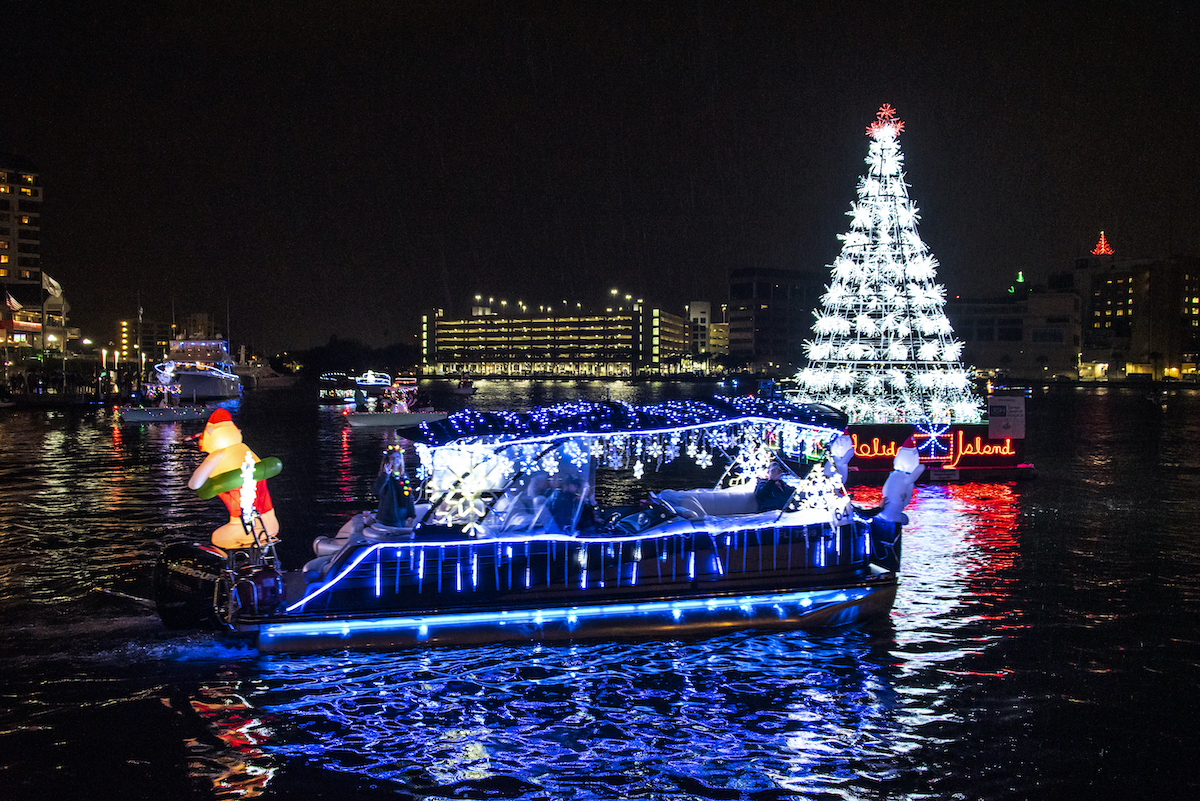 15 Fabulous Holiday Boat Parades To Experience In Florida | TravelAwaits