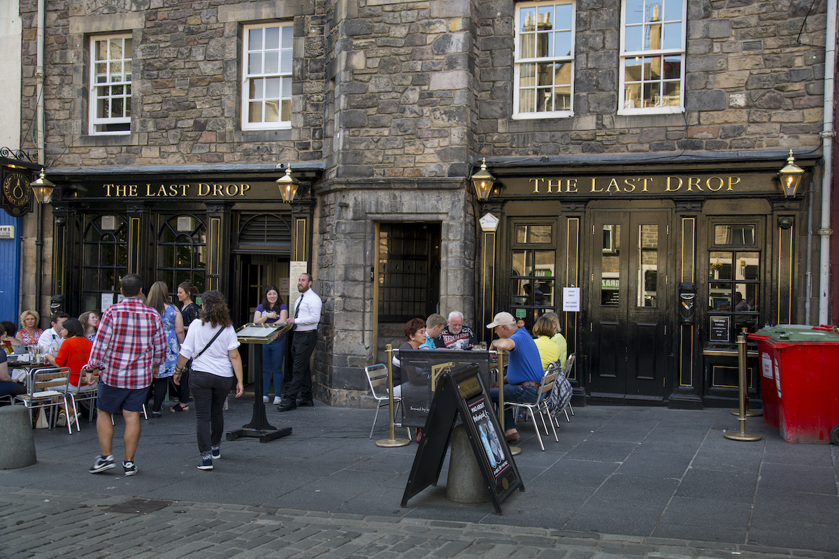 7 Best Authentic Pubs In Edinburgh