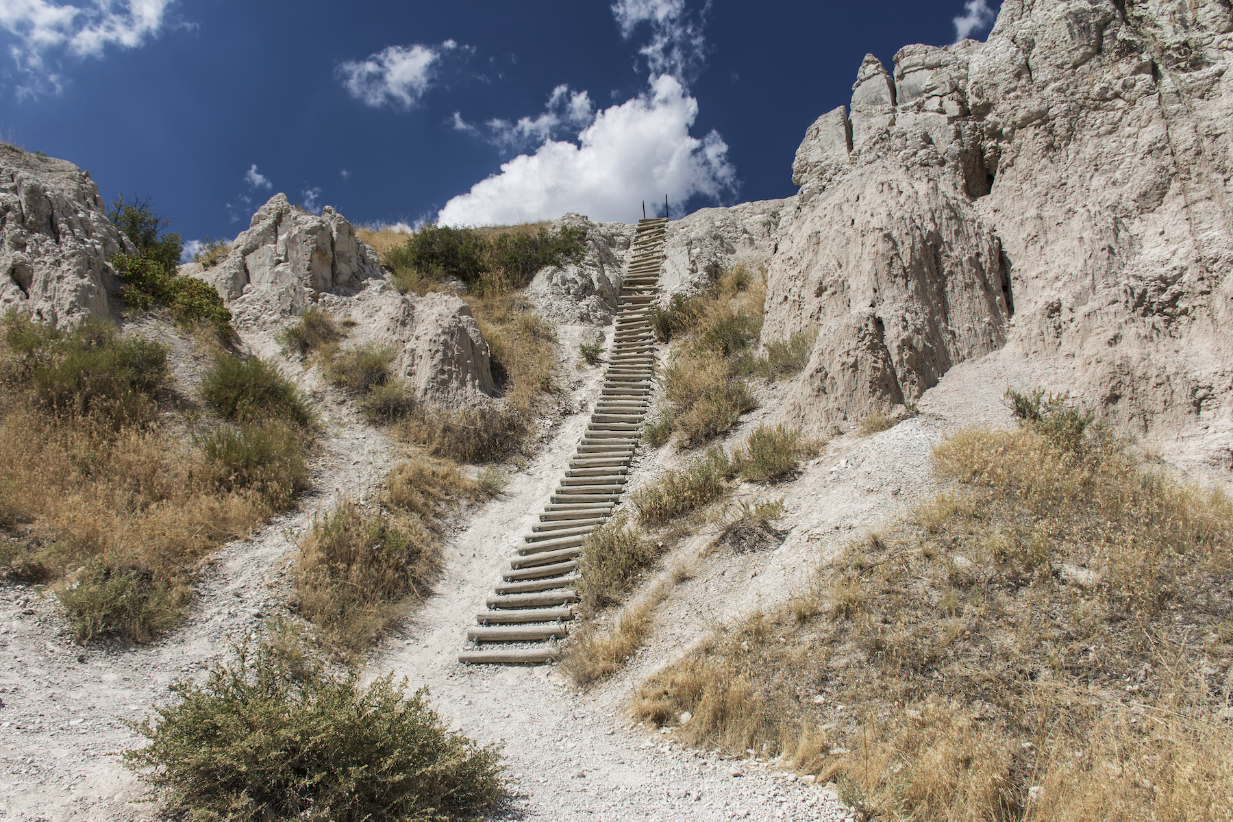 8 Best Hikes To Experience In South Dakota
