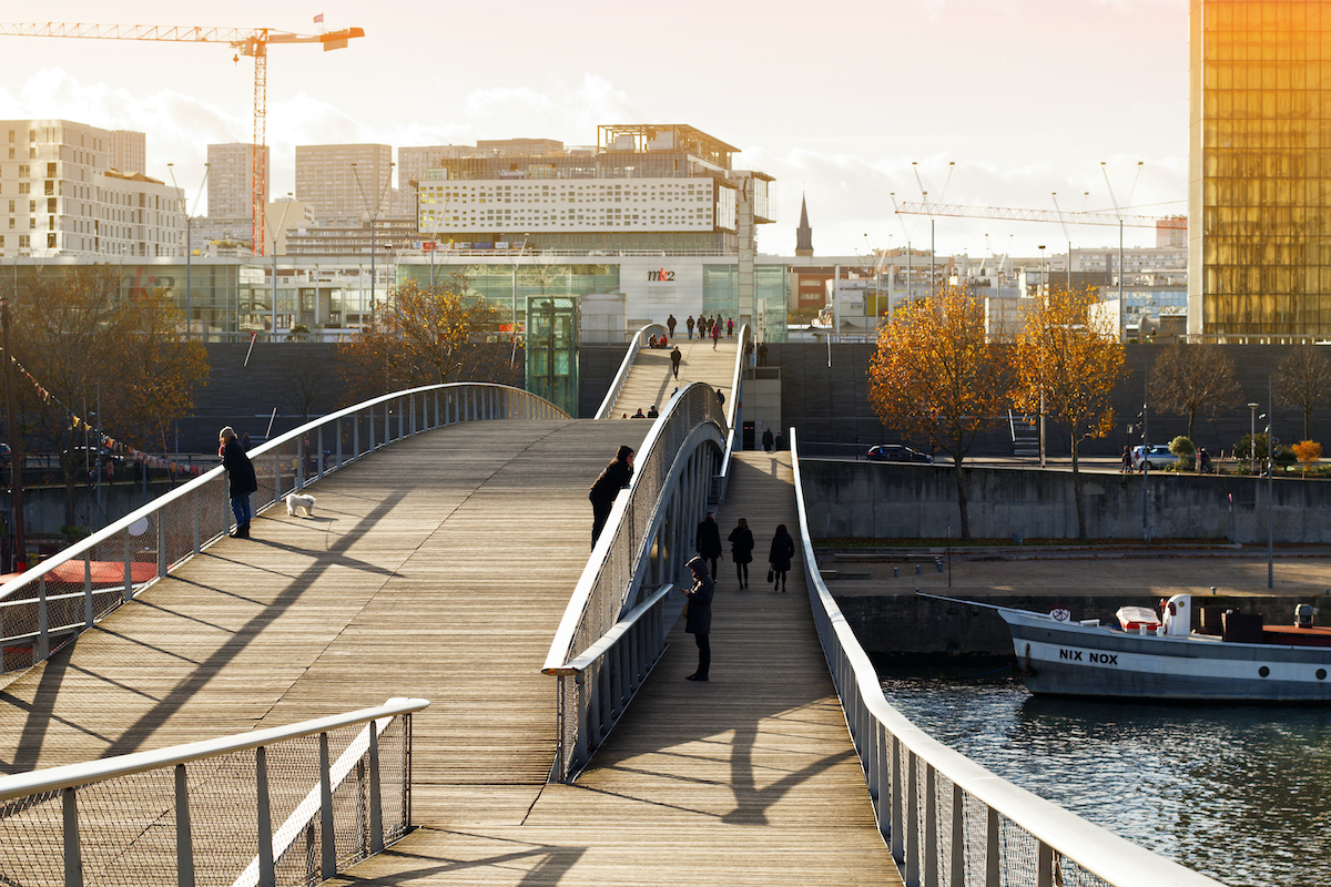 The Unique Stories Behind These 9 Beautiful Bridges In Paris | TravelAwaits