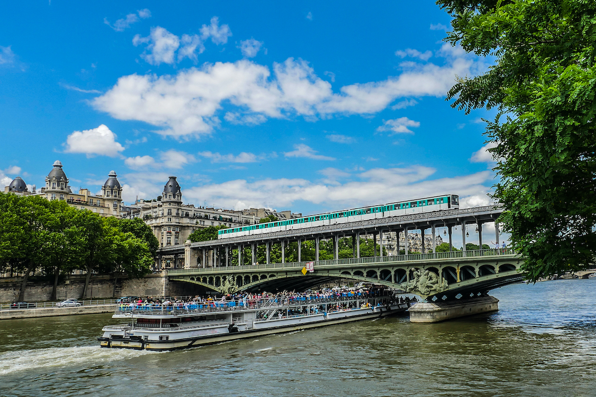 The Unique Stories Behind These 9 Beautiful Bridges In Paris | TravelAwaits