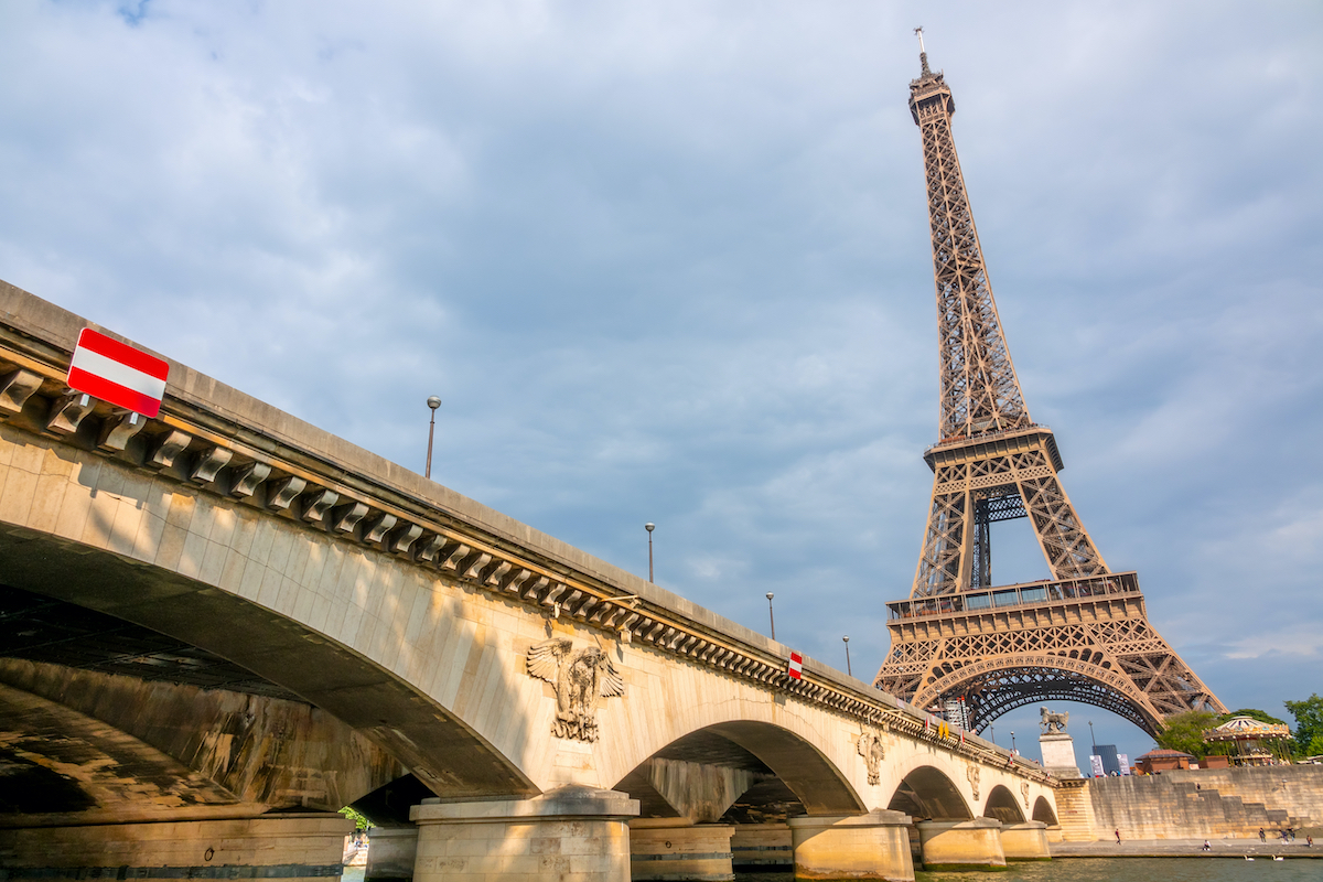 The Unique Stories Behind These 9 Beautiful Bridges In Paris | TravelAwaits