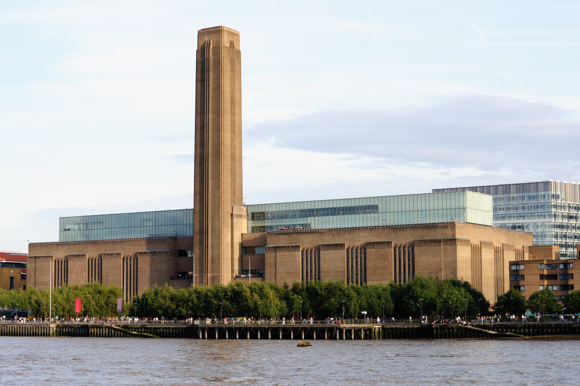 A Walk Through History in London's Bankside District | TravelAwaits