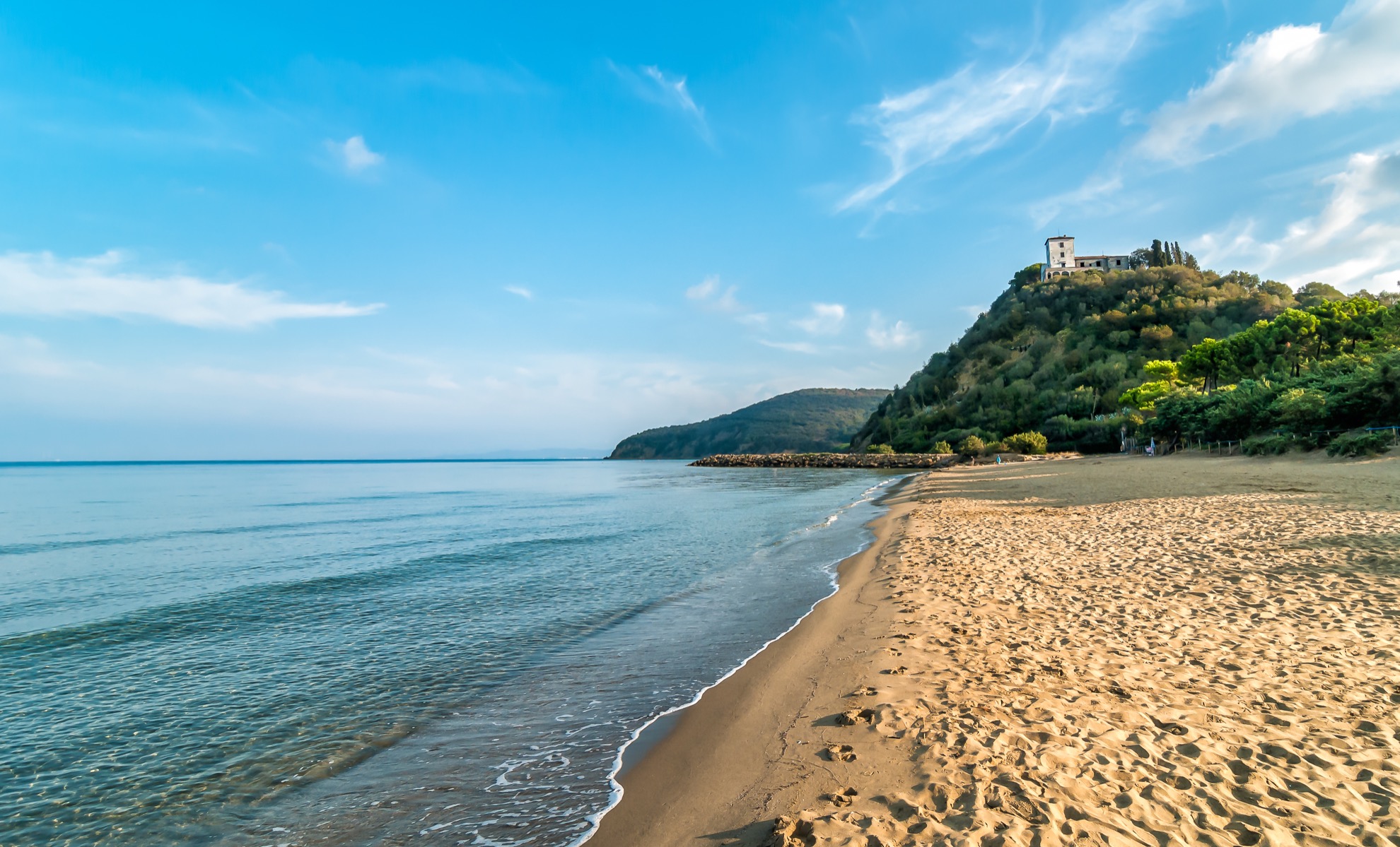 8 Gorgeous Hidden Beaches In Italy | TravelAwaits