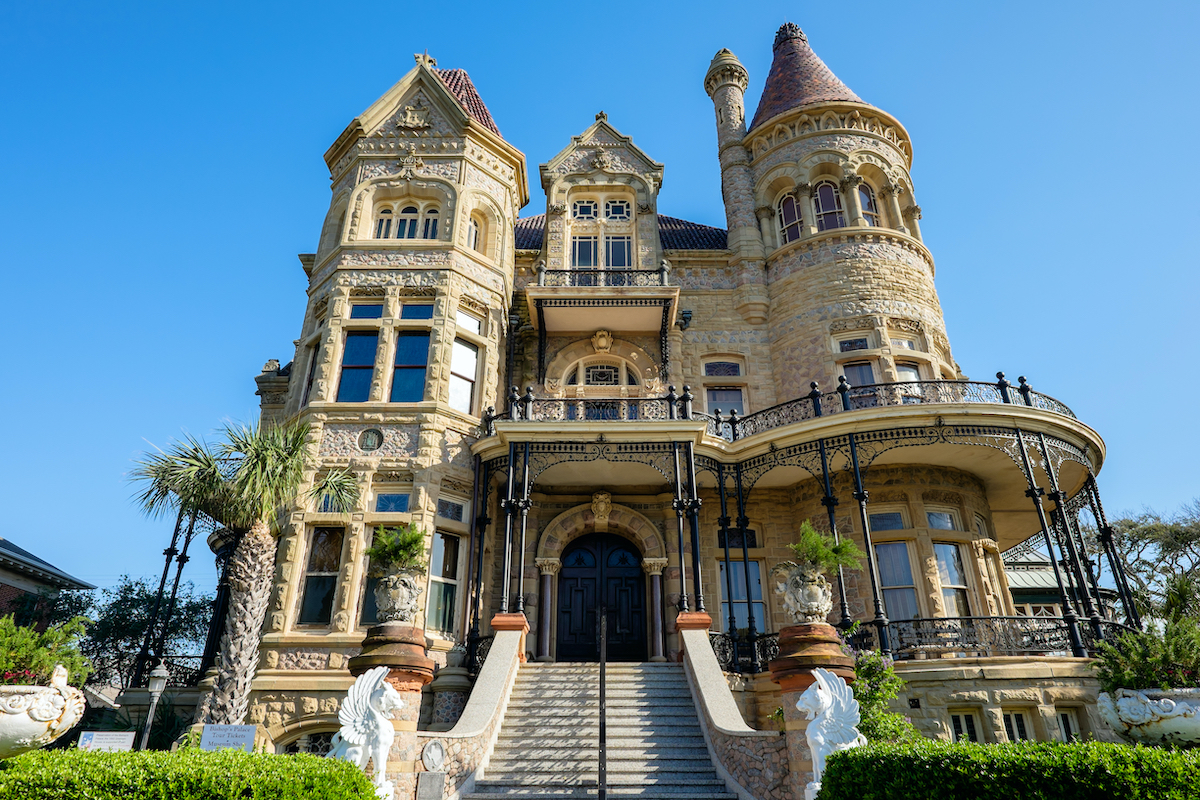 15 Most Fascinating Castles In Texas | TravelAwaits