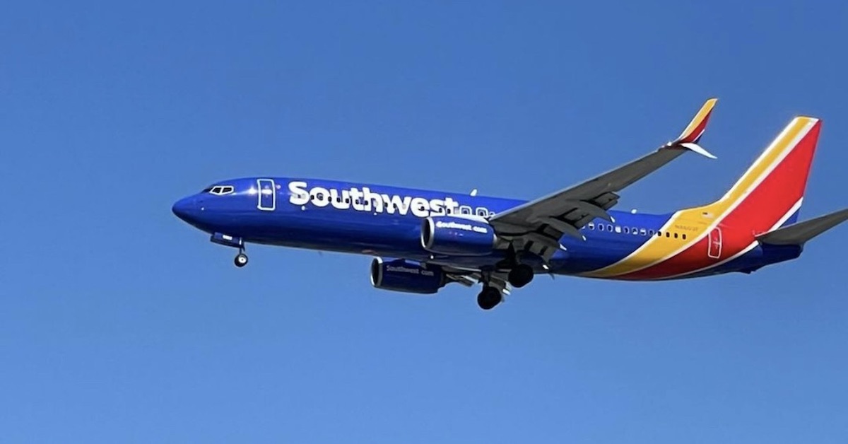 3 Best Airline Rewards Programs (2022) | TravelAwaits