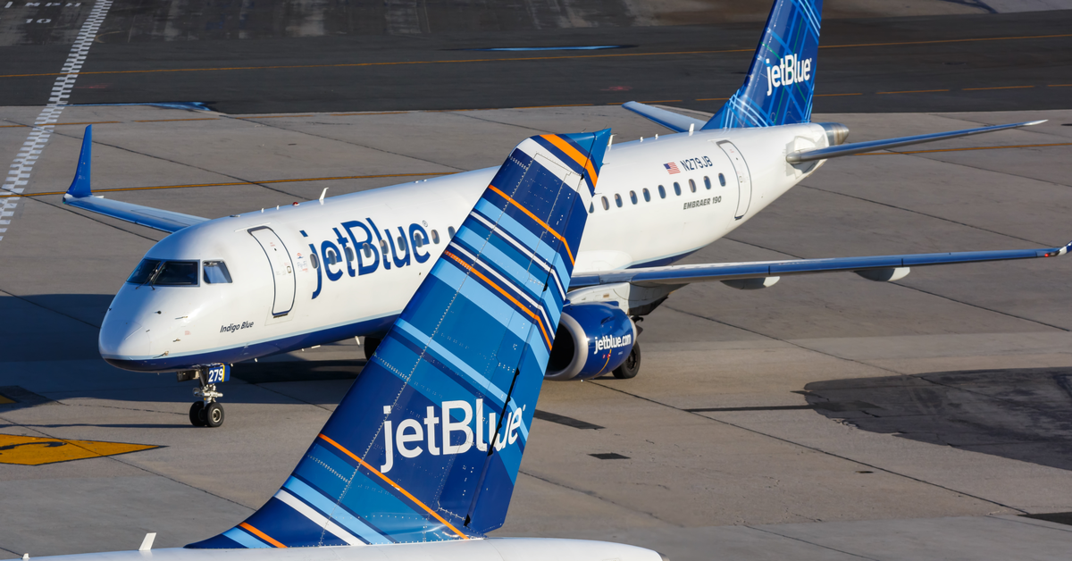 JetBlue Just Launched Its First Flight To Canada, Here's The New Route ...
