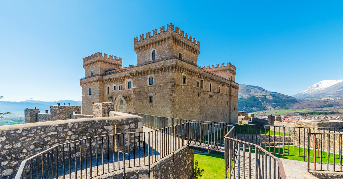 8 Extraordinary Castles And Palaces To Tour When Visiting Italy ...