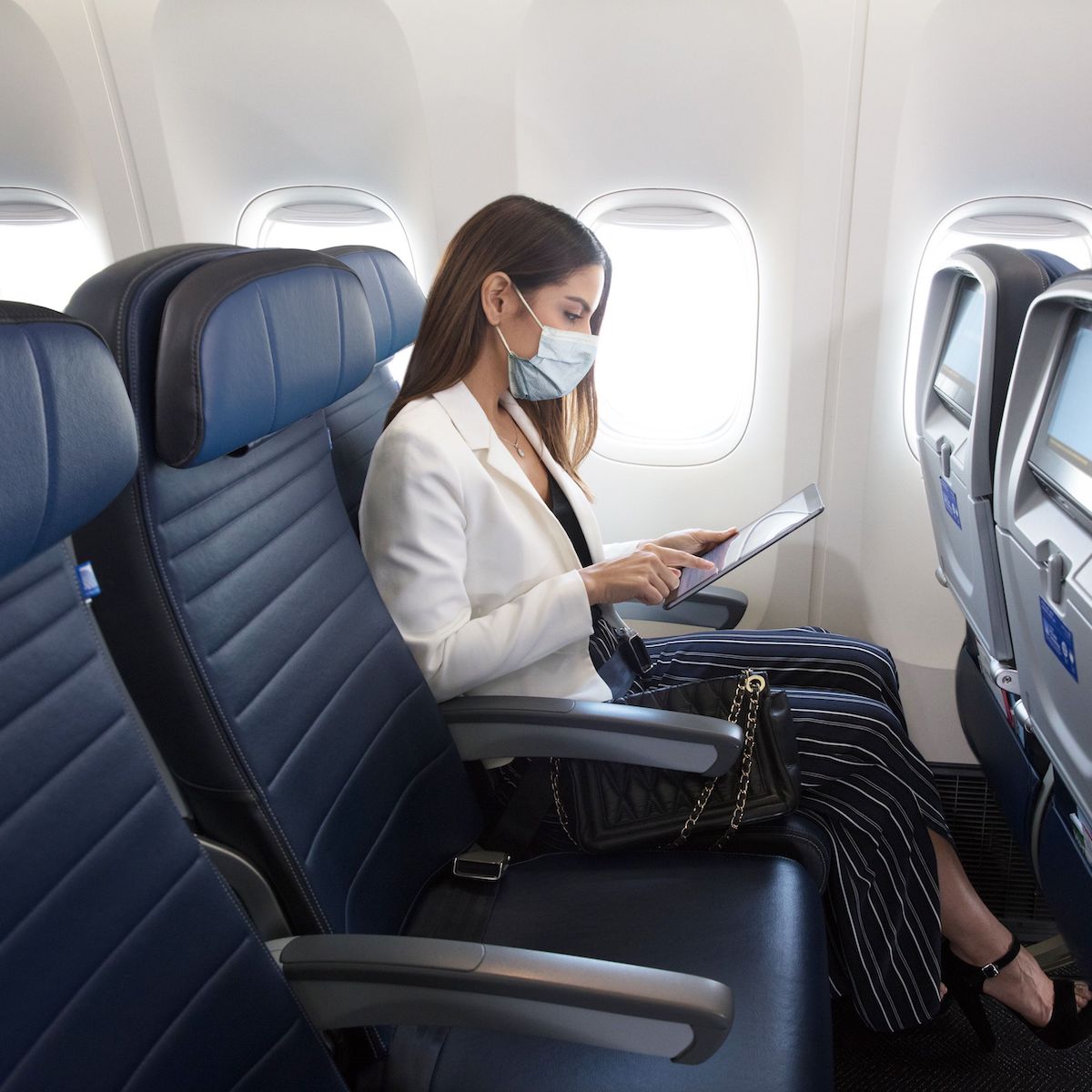 United to Board Economy Passengers with Window Seats First | TravelAwaits